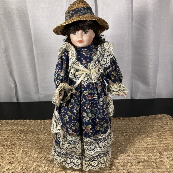 Adelco | Toys | Adelco Treasures 6 Porcelain Doll Wstand Antique Look ...